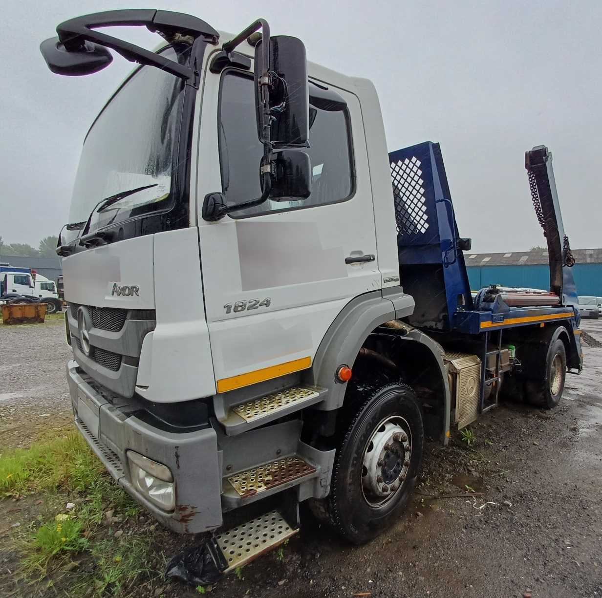 Lot 22 - 2011 Mercedes Axor 1824 18T Skip Lorry Euro 5