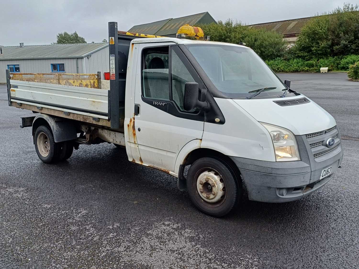 Lot 28 - 2013 (63 Plate) Ford Transit Dropside Tipper