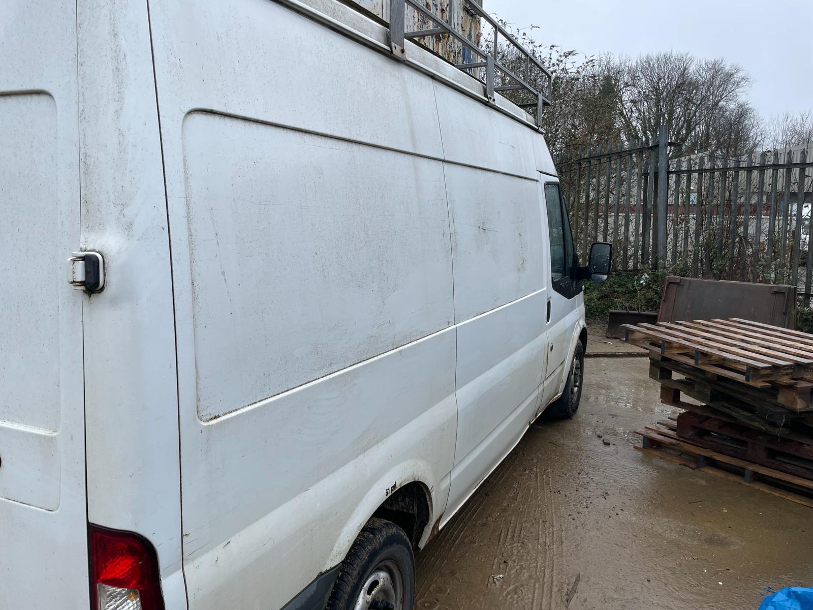 Lot 41 - 2010 Ford Transit 85 T280M FWD Panelled Van
