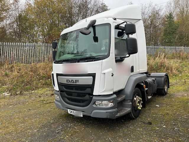 Lot 5 - 2016 DAF LF 220 FT 4x2 Tractor Unit Euro 6