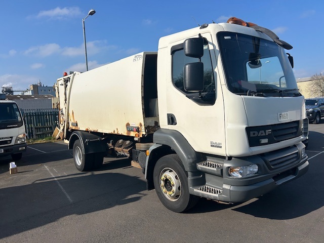 Lot 20 - 2010 (60 Plate) Leyland DAF FA LF 55.220 15 E