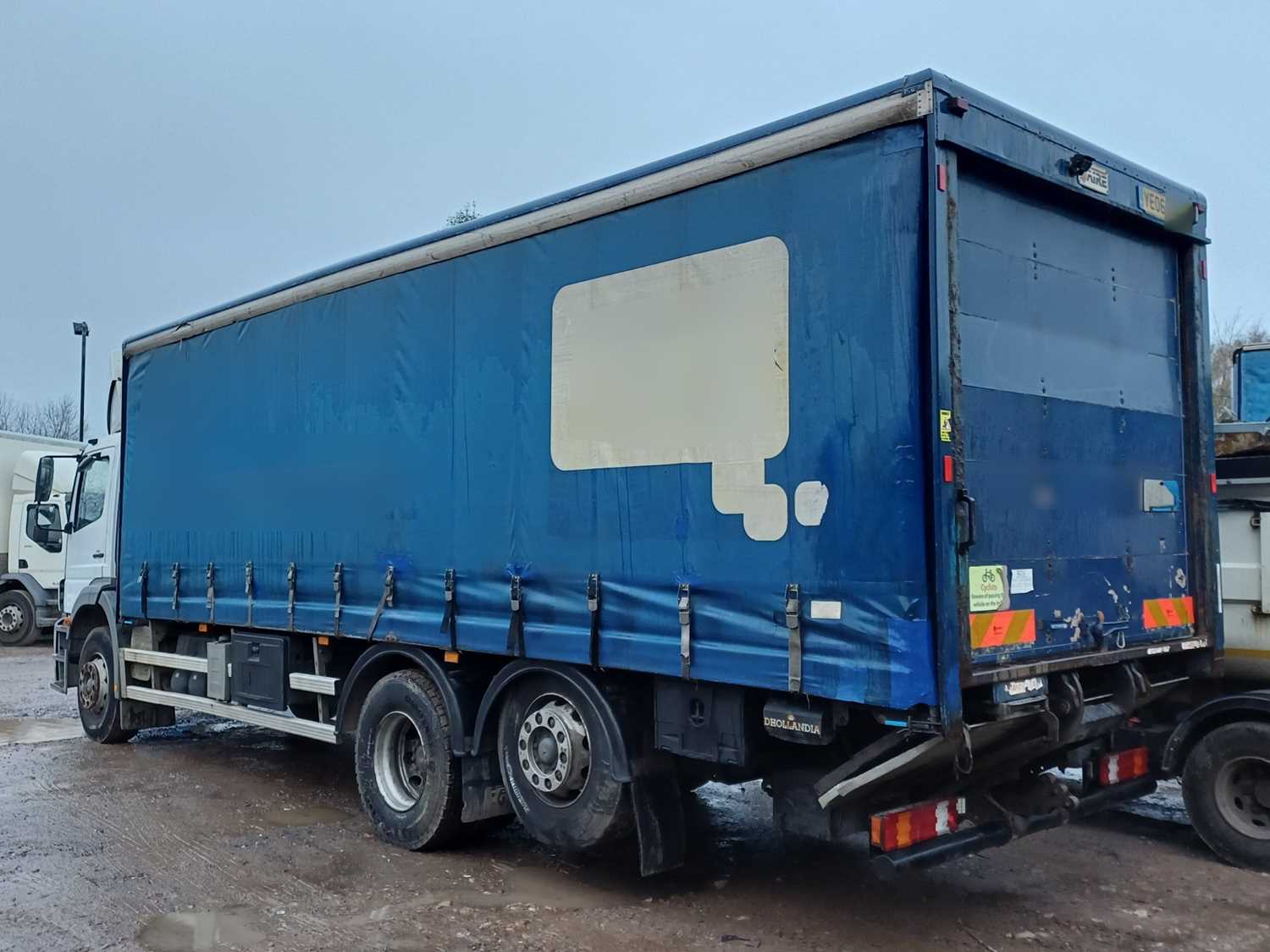 Lot 8 - 2006 Mercedes Axor 2528L 6x2 Rigid Curtainside